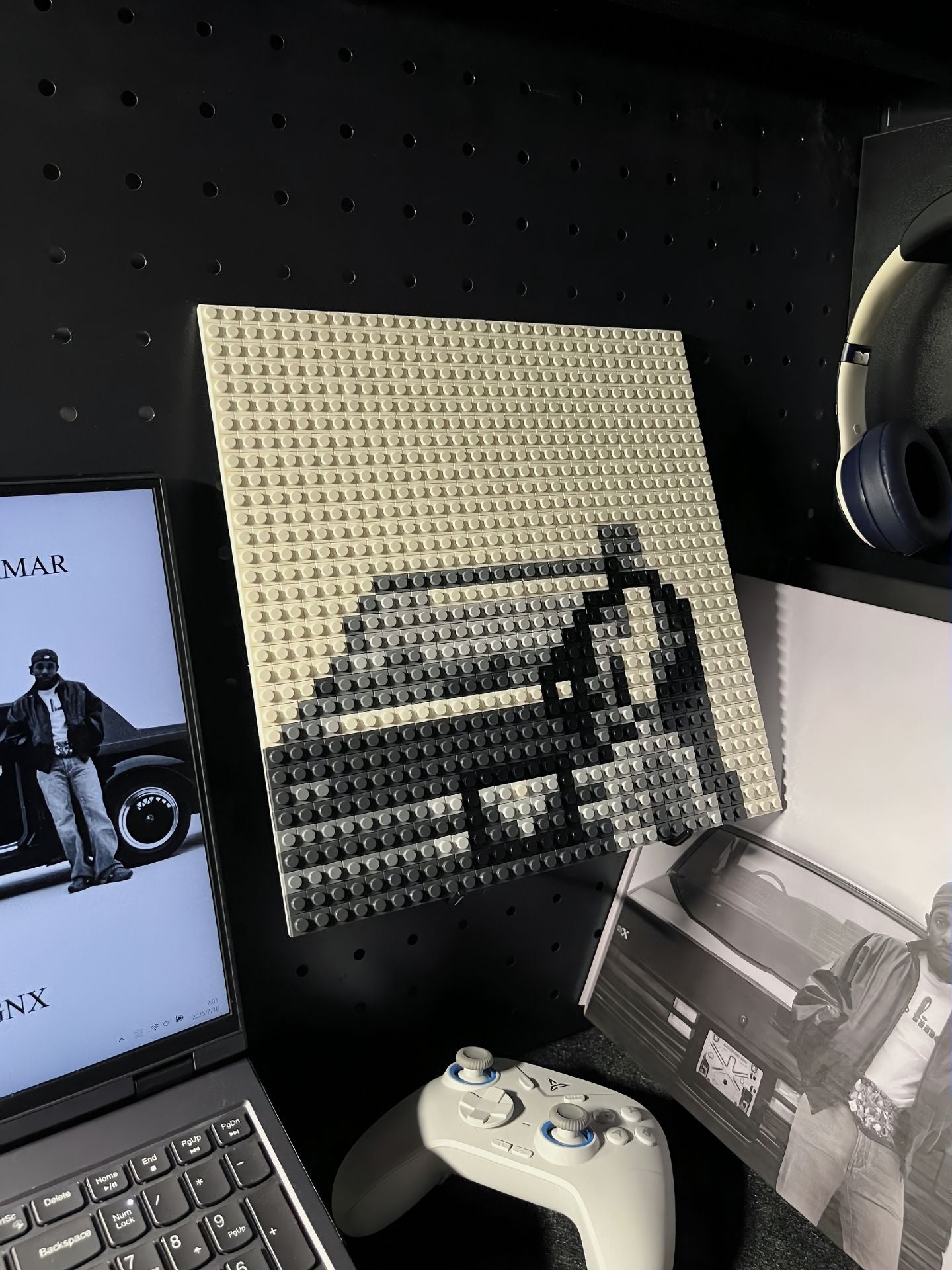 Kendrick Lamar《GNX》Brick Album Cover – AIX-studio